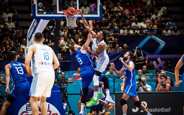 Super Basket - FIBA - Χαρακτήρισε εξωπραγματική την απόδοση του Γιάννη ...