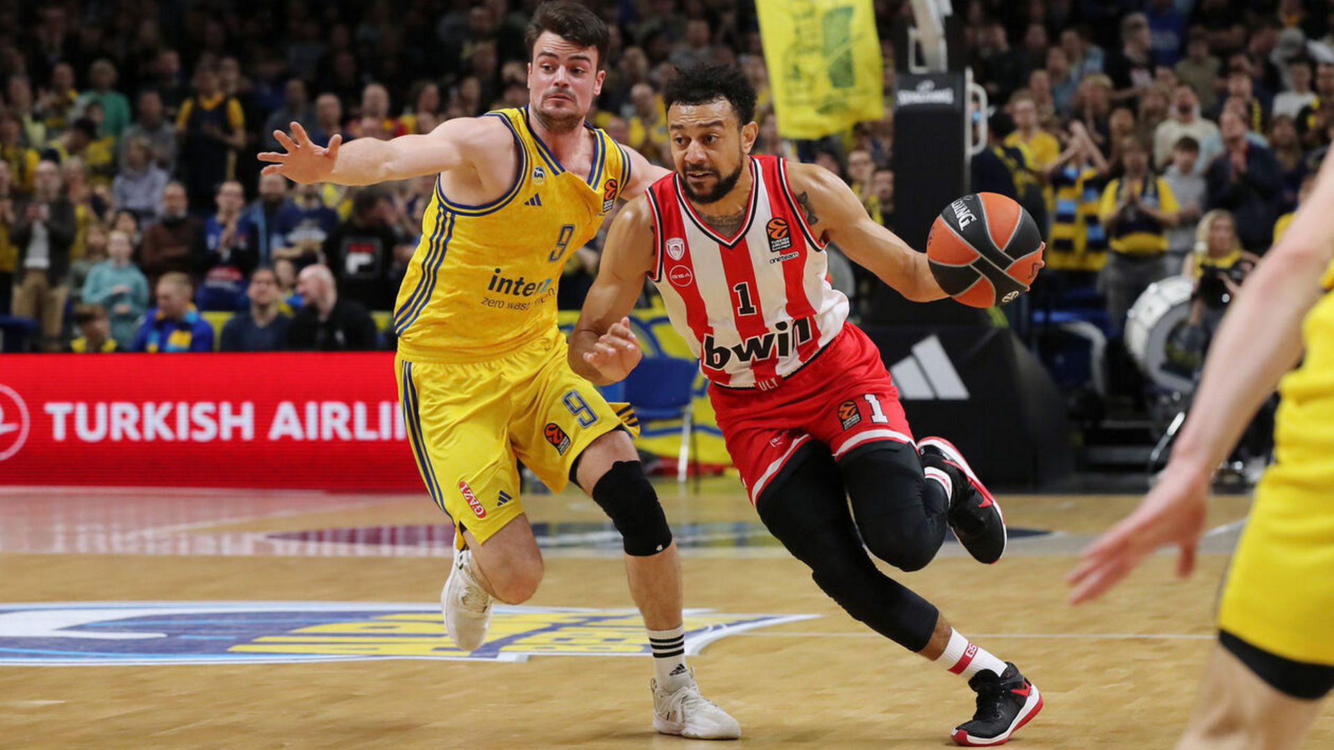 Super Basket - Γκος : « Καταφέραμε μέσα από την άμυνα να σταματήσουμε την Άλμπα»