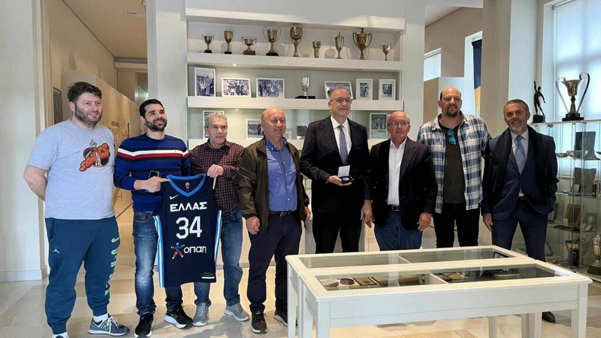 Super Basket - ΕΟΚ: Στον Μαραθώνα για επαφές και συζητήσεις με τοπικούς ...