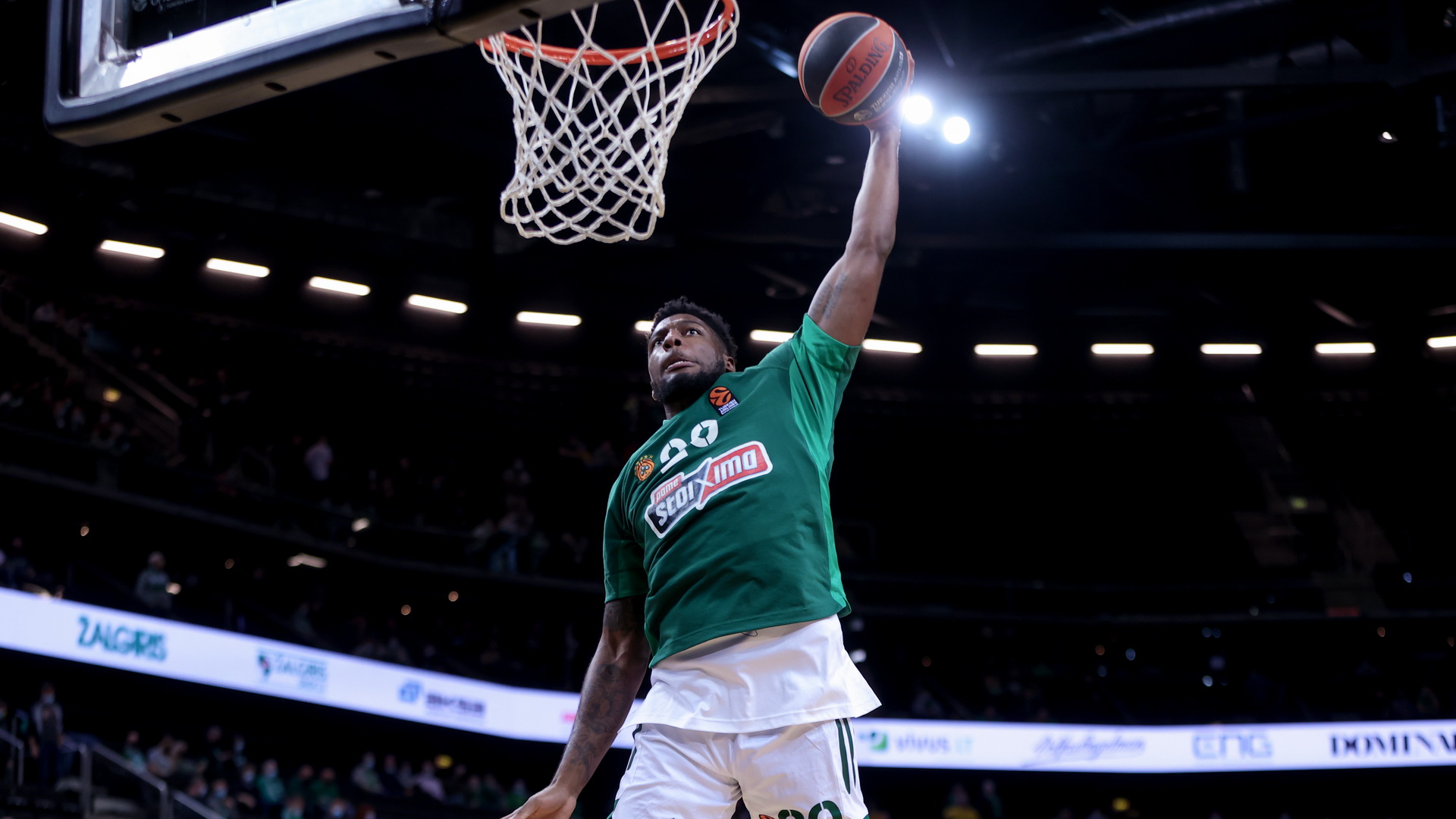 Super Basket - Στην Μερκεζεφέντι ως αντί – Ράιτ ο Τζεχάιβ Φλόιντ